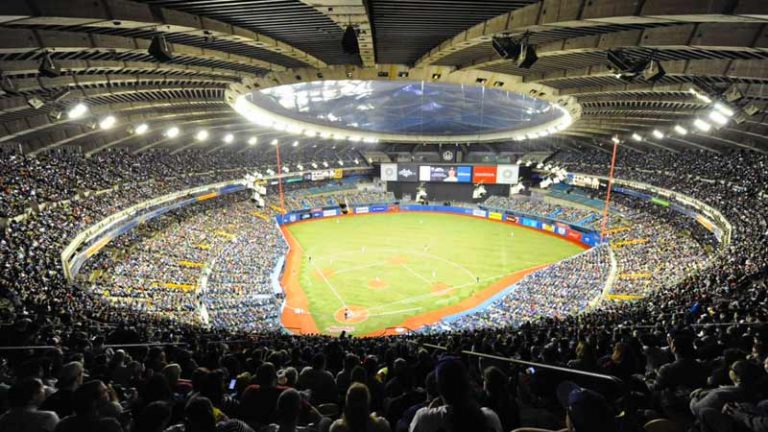 MLB Stadiums with Retractable Roofs - Metro League