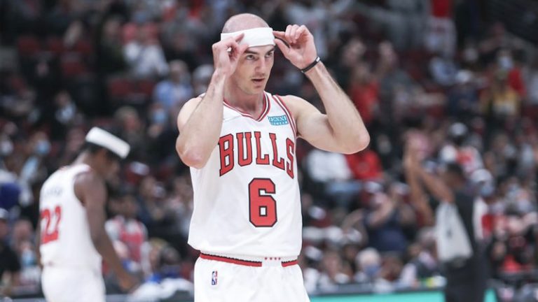Why Do NBA Players Wear Headbands? - Metro League