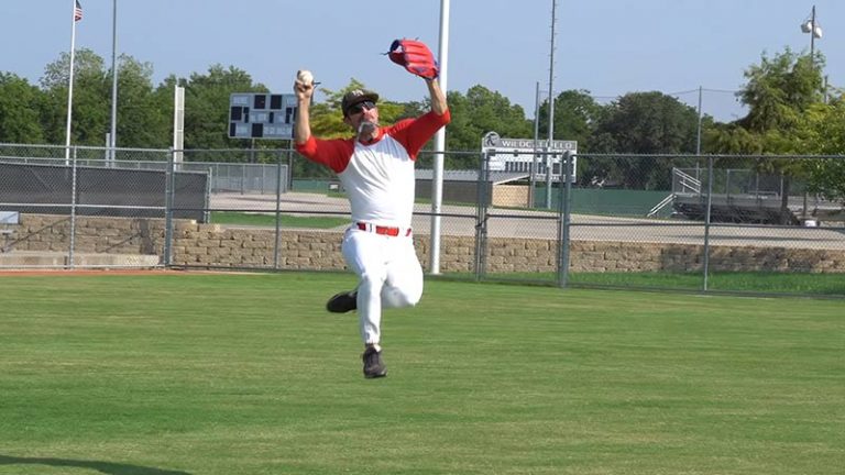 How to Play Right Field in Baseball? [Perfecting Outfield Throws and ...