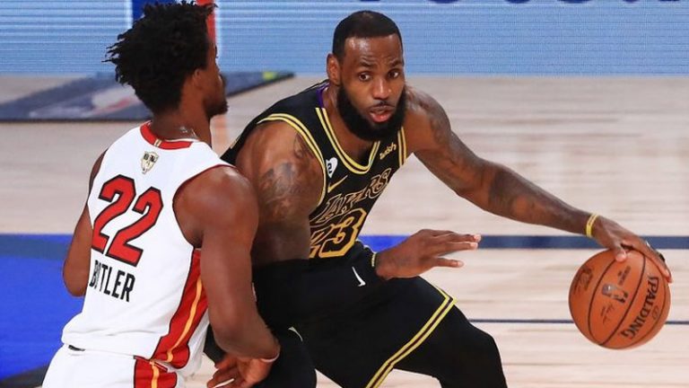 What Are the 5 Personal Fouls in Basketball? - Metro League