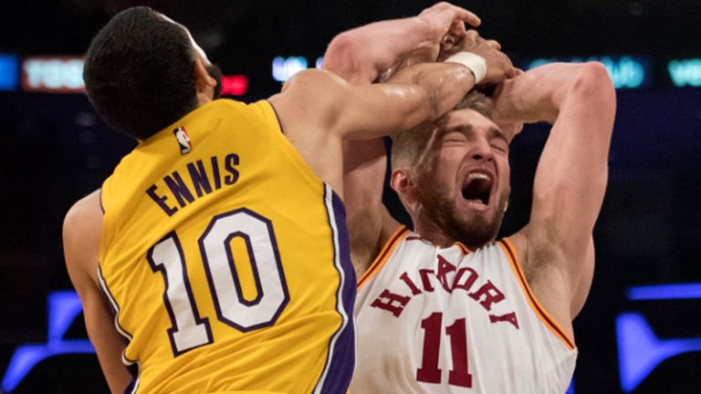 What Are the 5 Personal Fouls in Basketball? - Metro League