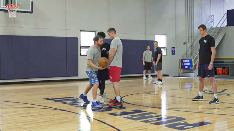 Types of Basketball Screens: A Comprehensive Discussion - Metro League