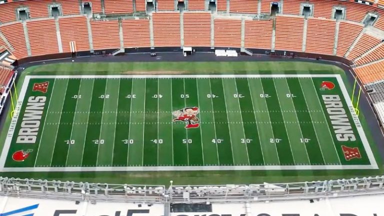 Exploring the Key Components of a Football Field - Metro League