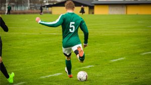 A Guide to Different Types of Soccer Shots - Metro League