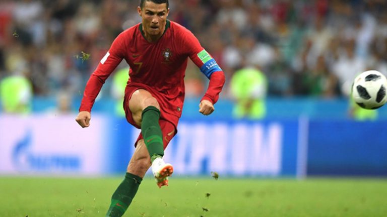 A Guide to Different Types of Soccer Shots - Metro League