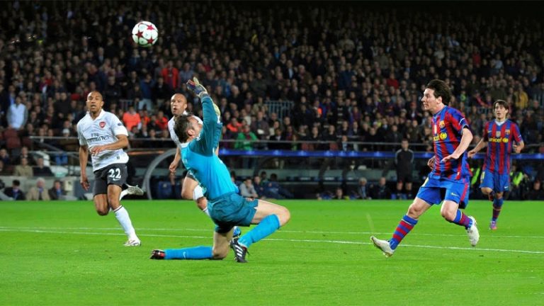 A Guide to Different Types of Soccer Shots - Metro League