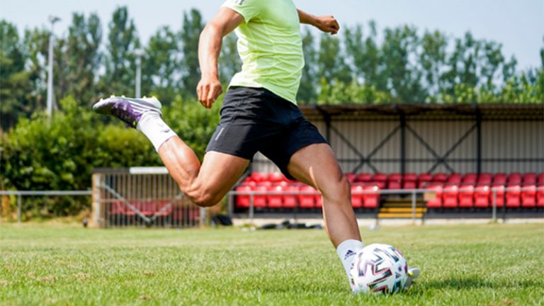 A Guide to Different Types of Soccer Shots - Metro League