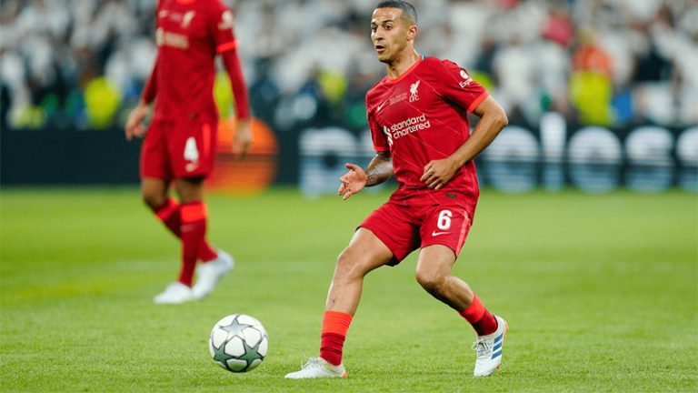 A Guide on the Types of Soccer Passes - Metro League