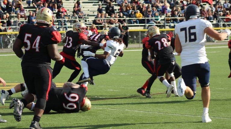 Exploring the Ins and Outs of the Football Spread Offense - Metro League