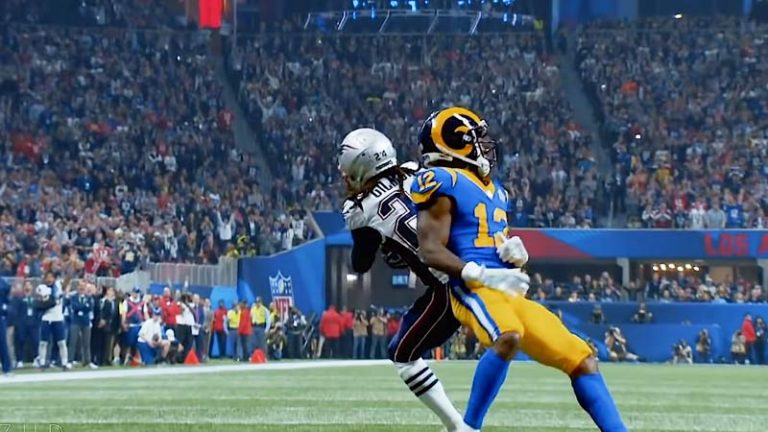 Understanding the Role of a Cornerback in Football - Metro League