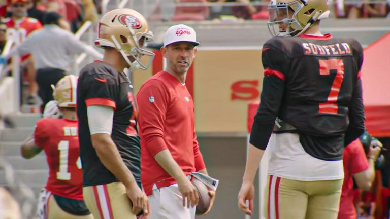 Exploring the Vital Role of a Football Offensive Coordinator - Metro League