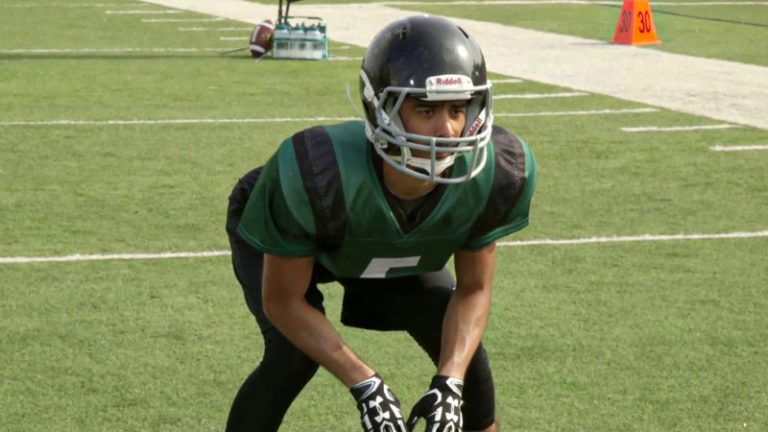 Football 3-Point Stance Explained in 2 Min: Easy Guide for Rookie ...