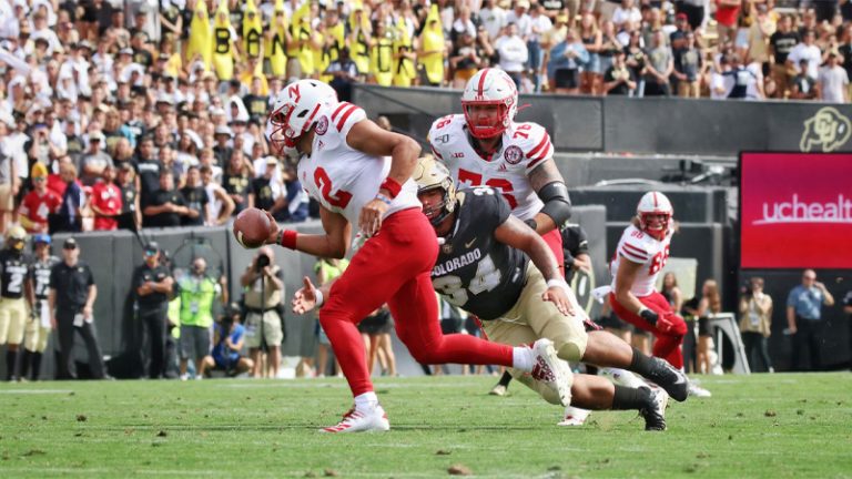 Demystifying the Game: How Many Downs Are There In Football? - Metro League