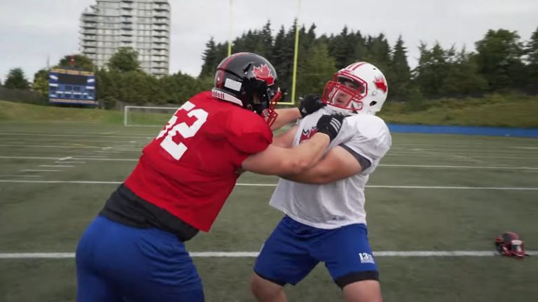 Crushing the Pocket: Football Bull Rush - Metro League