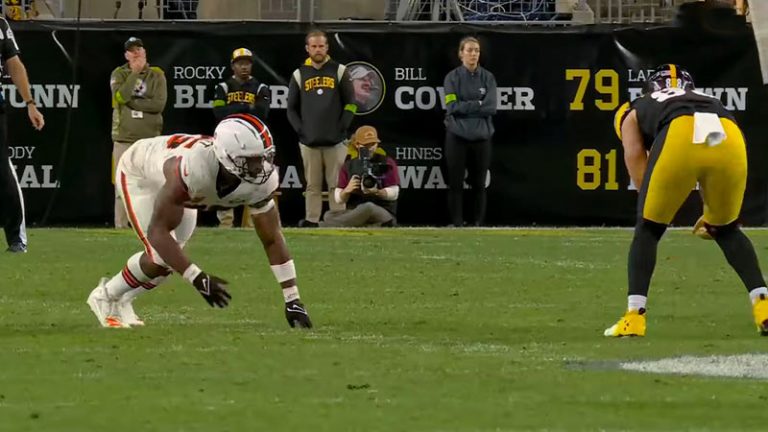 American Football Cover 1 Defense: Coaching Tips and Counter Strategies ...
