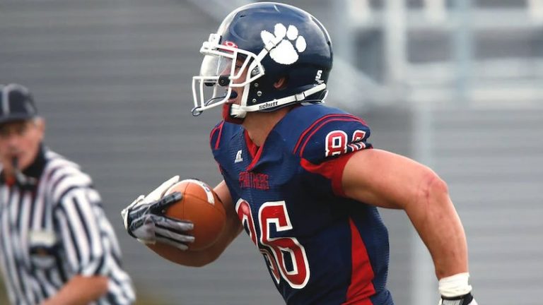 Versatile Playmakers: American Halfback Football Position - Metro League