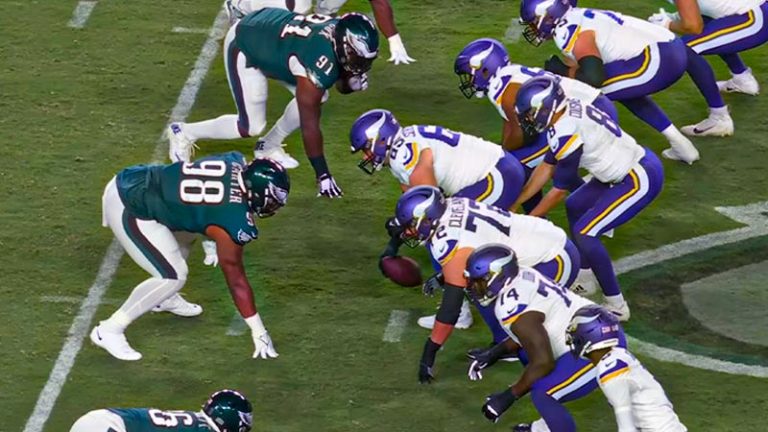 Beyond the Snap: What is a Center in Football? - Metro League