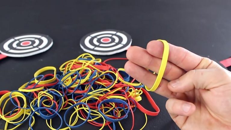 Why Do Guys Wear Rubber Bands On Their Wrist? - Metro League